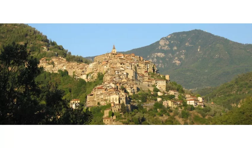 Apricale, village in Liguria: things to do - Italia.it