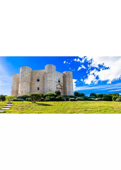 Castel del Monte ad Andria: la fortezza di Federico II - Italia.it