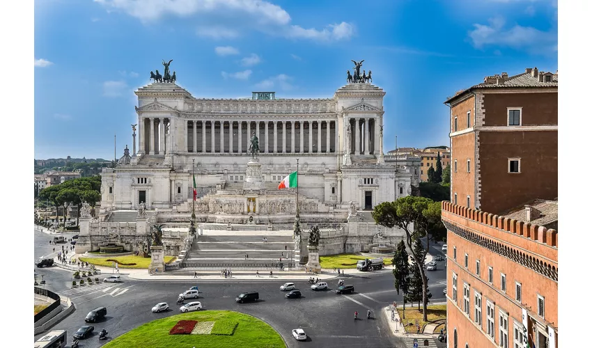 Il Vittoriano e Piazza Venezia a Roma - italia.it