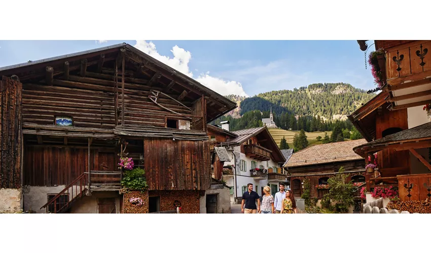 Visita San Giovanni di Fassa, borgo in Trentino - Italia.it