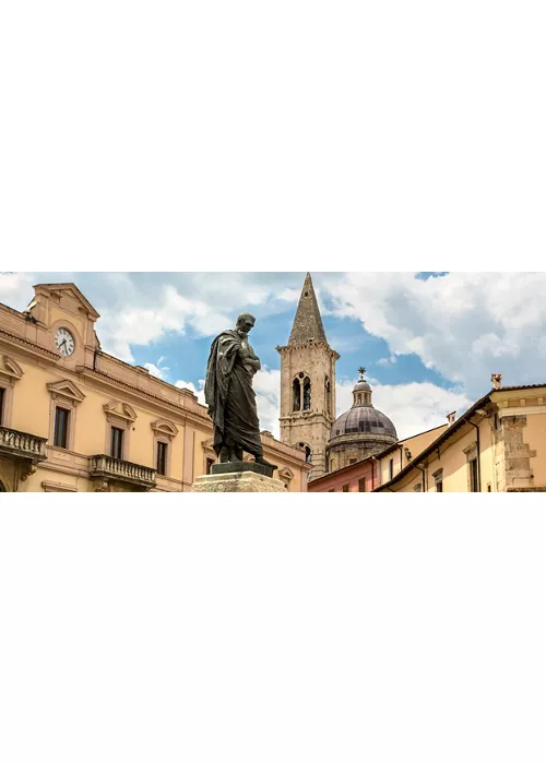 Abruzzo food: Sulmona red garlic - Italia.it